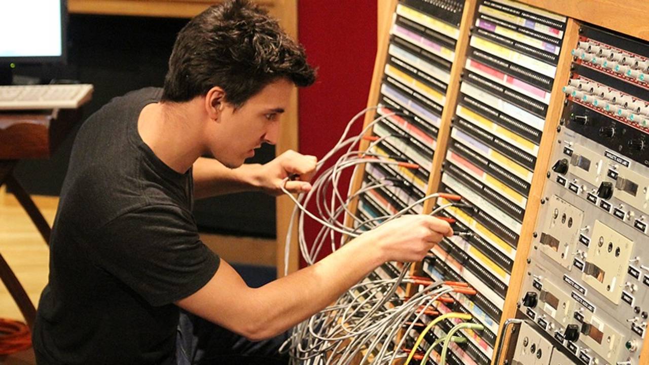 Blackbird Academy: Cables & Connectors - FerroCity